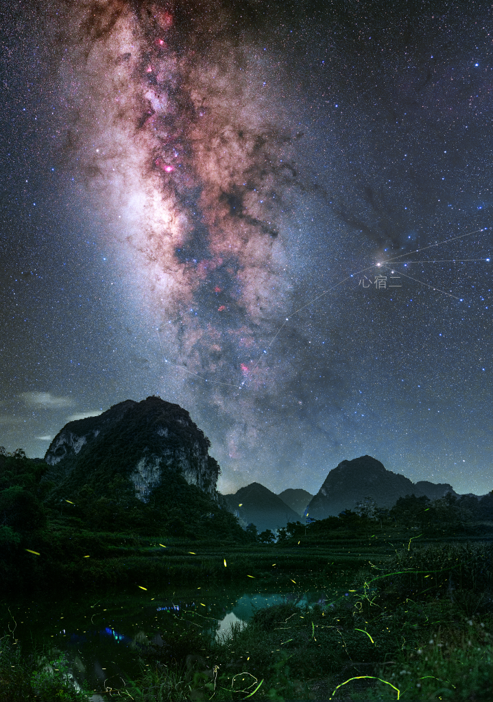 天蝎座正值绝佳观测期，与壮丽银河相映成趣-新华网