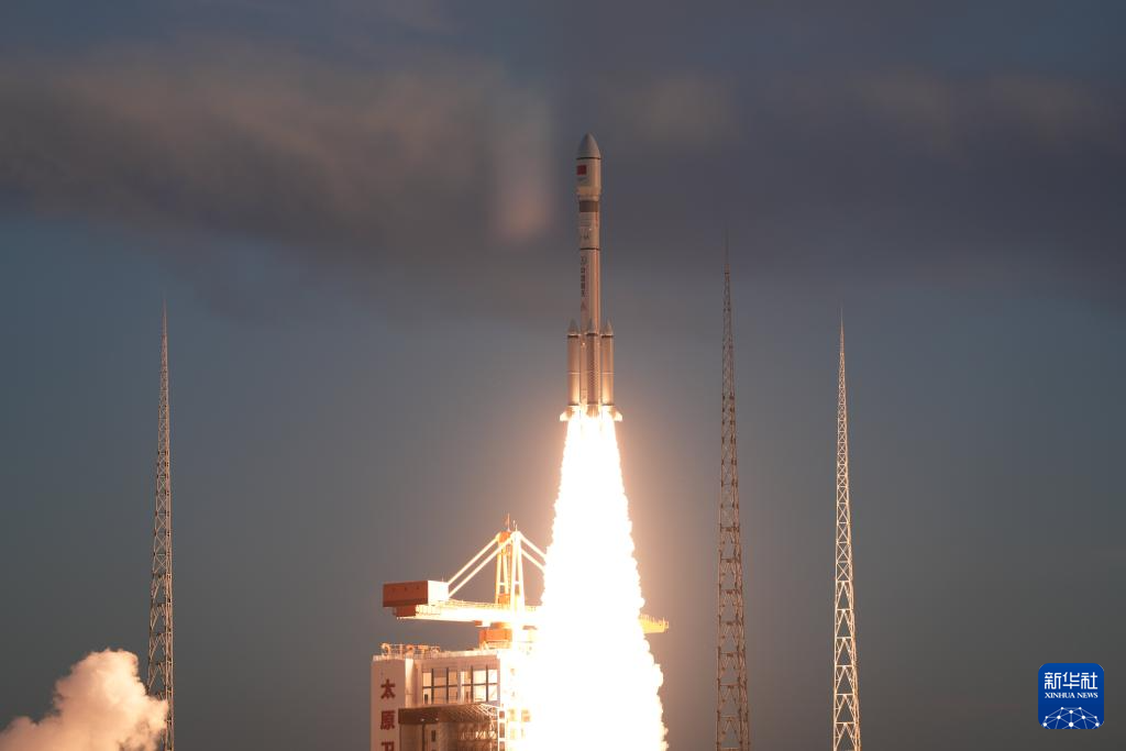 我国成功发射千帆极轨11组卫星-新华网